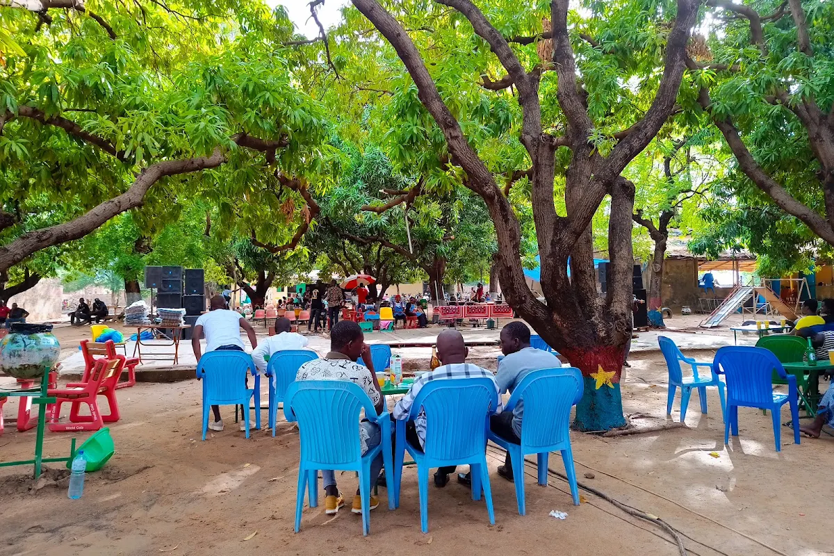 Sous Manguiers Espace Nana Blmiougou - Restaurant Ouagadougou ...
