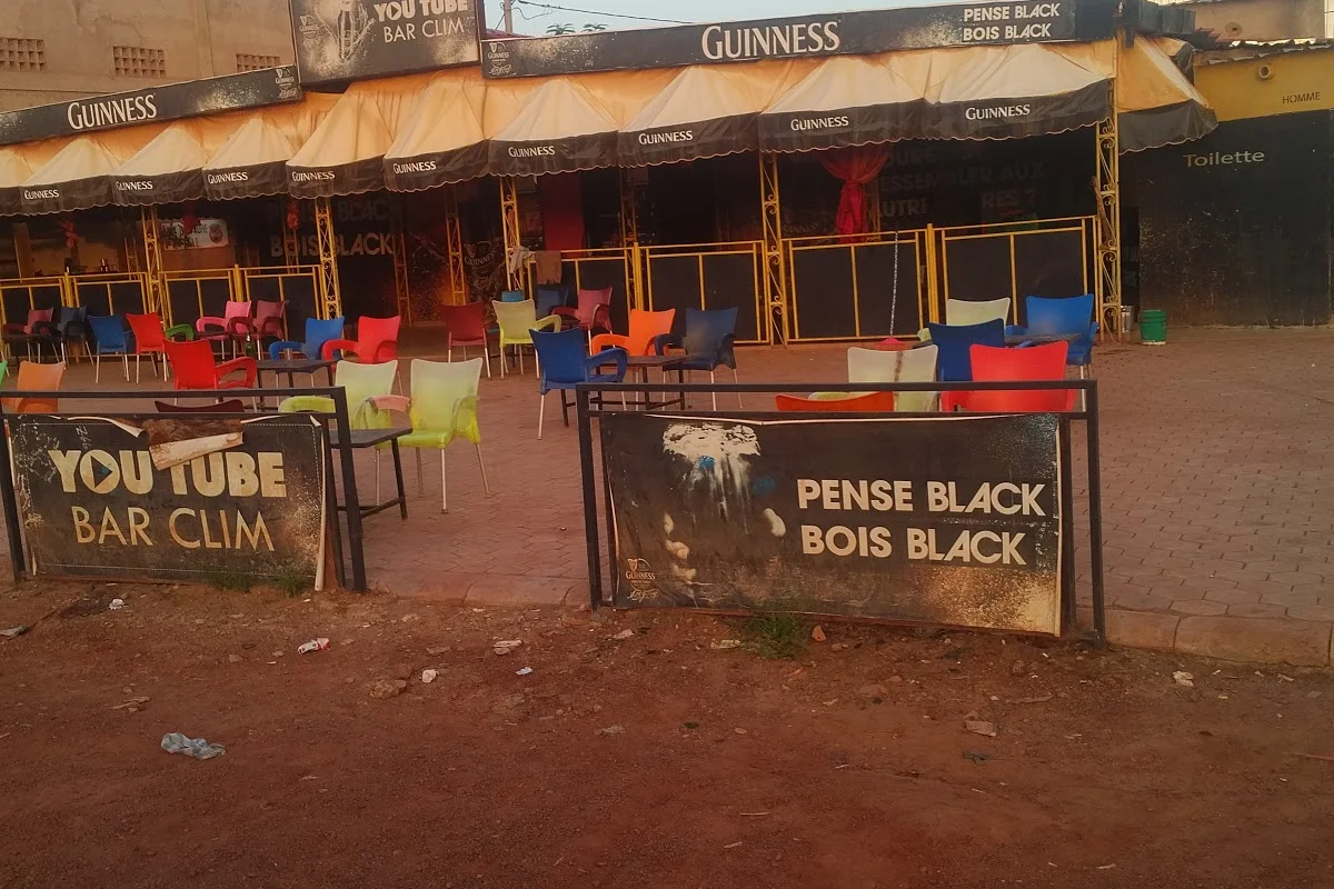 Youtube Bar Conditioning - Restaurant Ouagadougou - Tripinafrica